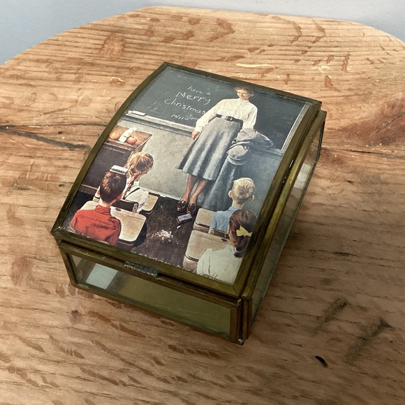 Norman Rockwell | Accents | Vintage Norman Rockwell Music Box Plays ...